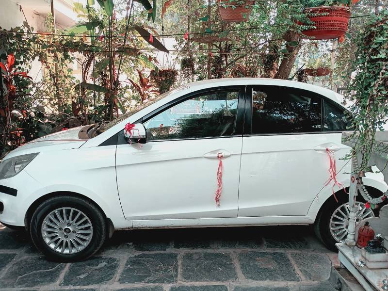 Buy Used Tata Zest Quadrajet 1.3 XT of 2015 model @ 3,10,000 INR in ...