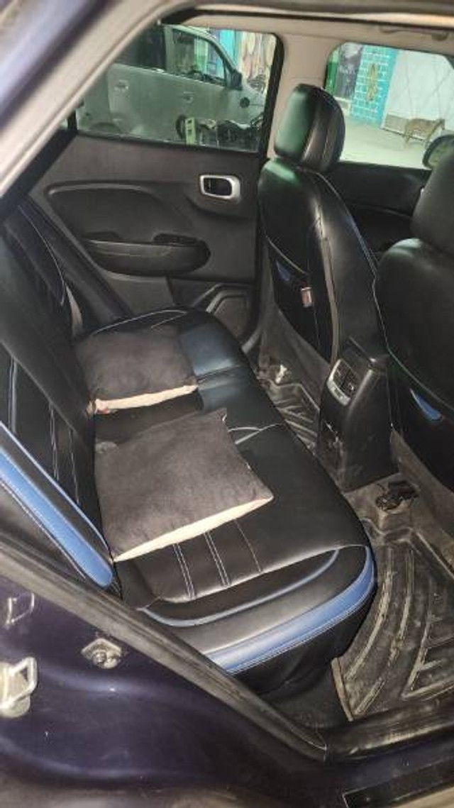 Used 2019 Hyundai Venue Diesel Manual in Meerut at ₹5.50 Lakh - CarDekho