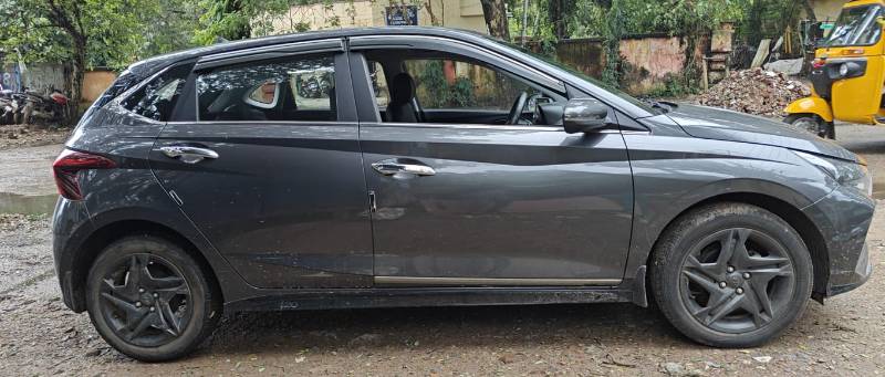 Buy Used Hyundai i20 Sportz BSVI of 2022 model @ 6,00,000 INR in ...